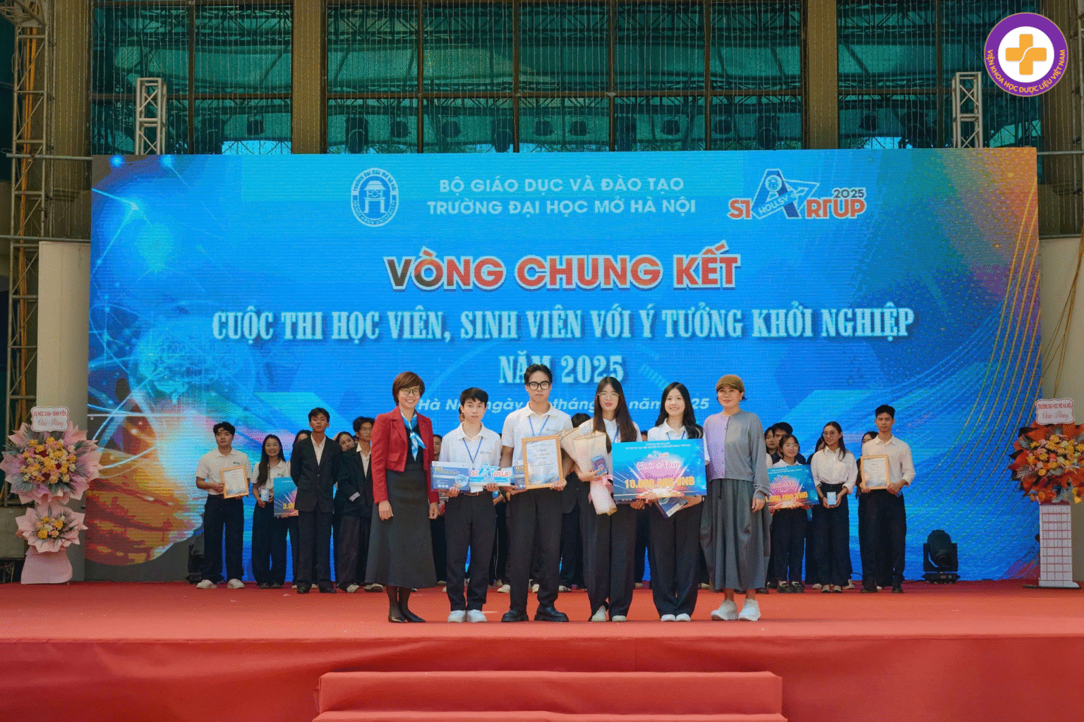 NUÔI DƯỠNG ĐÔI MẮT – KHƠI MỞ TẦM NHÌN KHỞI NGHIỆP CHO THẾ HỆ TRẺ ...